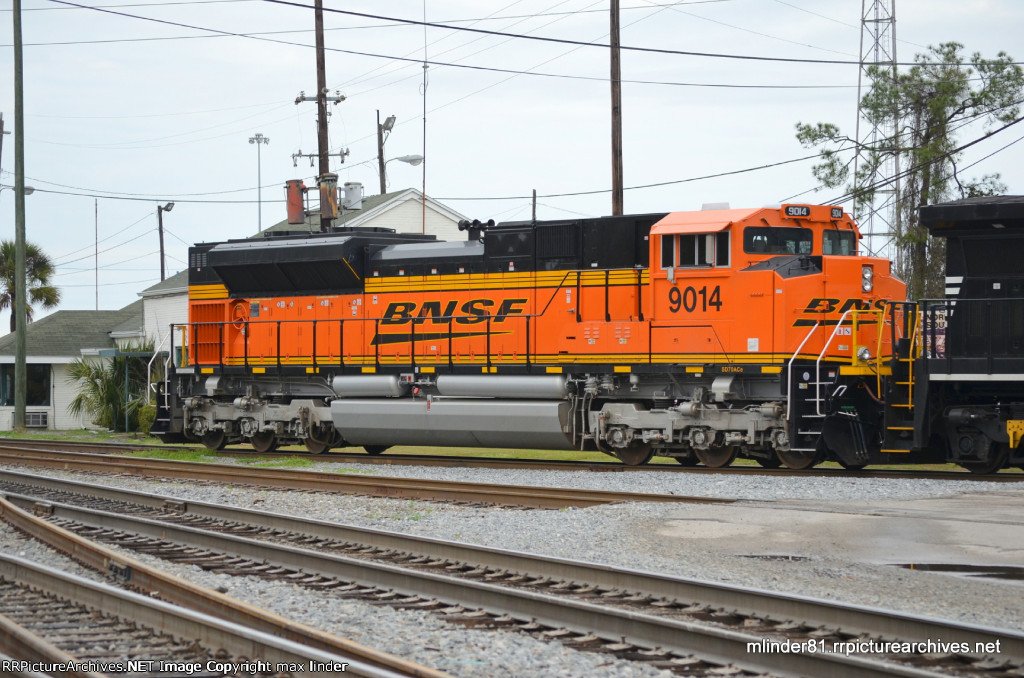 BNSF 9014
